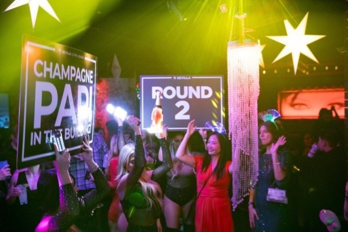 ULTRA WEEKENDS - LETS PARTY WITH MOONROKK IN DA HOUSE | Sevilla Nightclub